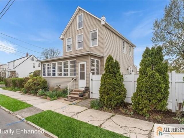 Jackson St, South River, Home For Sale