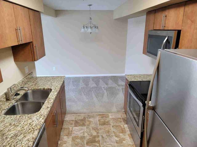 Jackson Square 2 Bedroom Apartment for Rent at Jackson Square LLC, Omaha, NE 68105 Hanscom Park