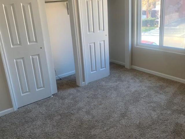 Jackson Square 2 Bedroom Apartment for Rent at Jackson Square LLC, Omaha, NE 68105 Hanscom Park