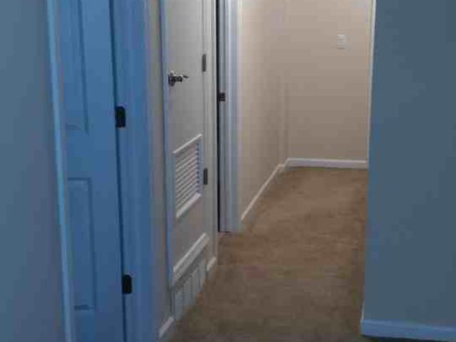 Jackson Square 2 Bedroom Apartment for Rent at Jackson Square LLC, Omaha, NE 68105 Hanscom Park