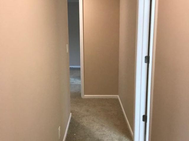 Jackson Square 2 Bedroom Apartment for Rent at Jackson Square LLC, Omaha, NE 68105 Hanscom Park