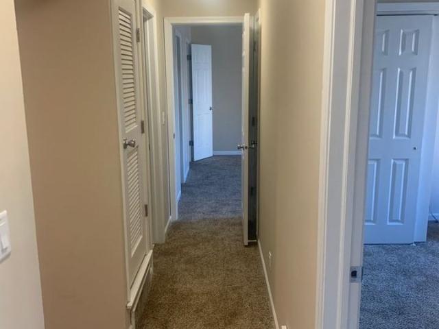 Jackson Square 2 Bedroom Apartment for Rent at Jackson Square LLC, Omaha, NE 68105 Hanscom Park