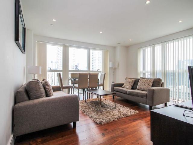 Jackson Tower, 1 Lincoln Plaza. 3 bed flat to rent £4,073 pcm £940 pw
