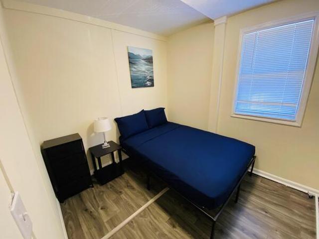 Jacksonville House with Dining area. Comfortable & newly renovated