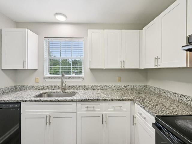 Jacksonville Heights Apartments Homes 2 Bedroom Apartment for Rent at 8050 103rd St, Jacksonville, FL 32210 Jacksonville Heights
