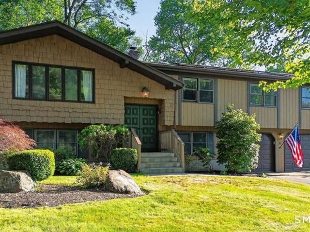 Jade Cir, Southington, Home For Sale