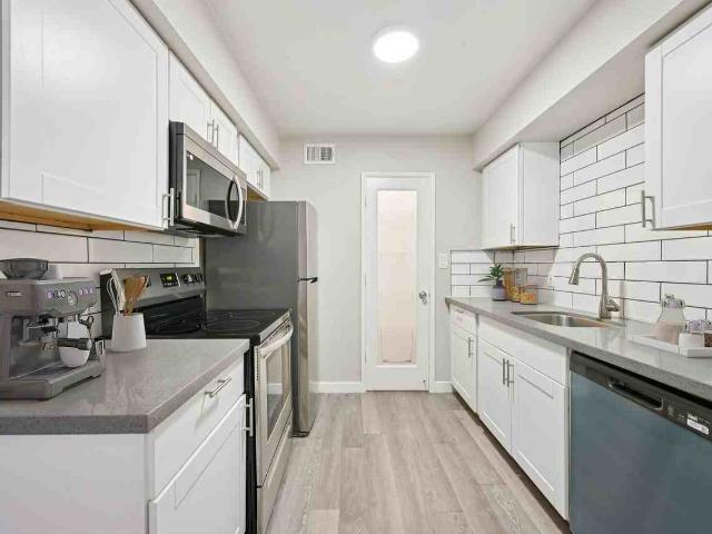 Jade Ridge Apartments 3 Bedroom Apartment for Rent at 17625 N 7th St, Phoenix, AZ 85022