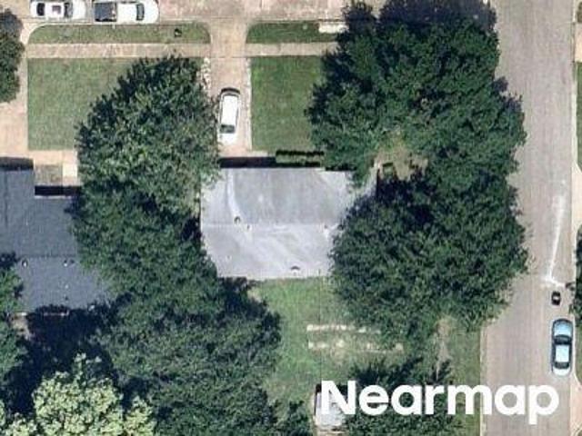 Jadewood Dr