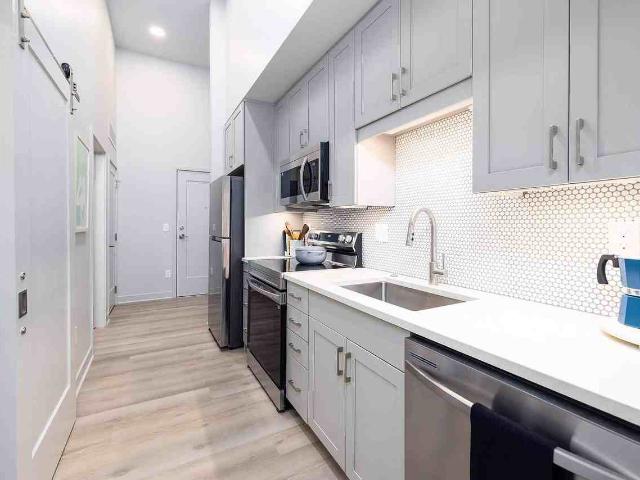 Jaeger Square 2 Bedroom Apartment for Rent at 850 Jaeger St, Columbus, OH 43206 Schumacher Place