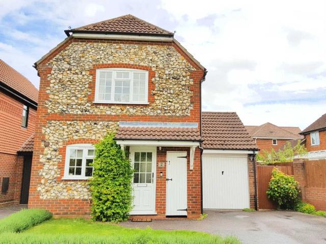 Jarvis Drive, Twyford, Reading, Berkshire RG10, 3 bed link detached house to rent, £2,475 pcm | PrimeLocation