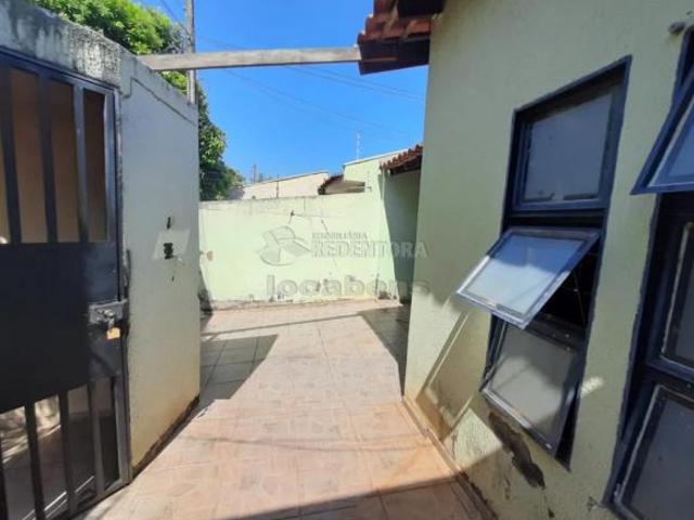 Jardim Castelinho Casa com 2 dormitórios próxima ao Zoológico Municipal