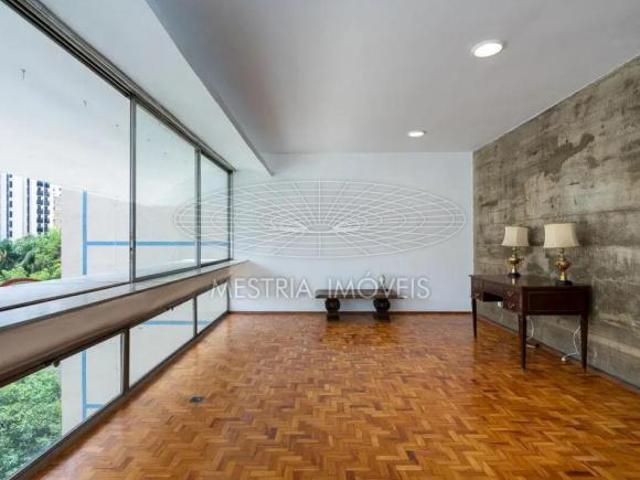 Jardim América | Apartamento com 3 dormitórios | 200m² e 2 vagas | Localização super especial!