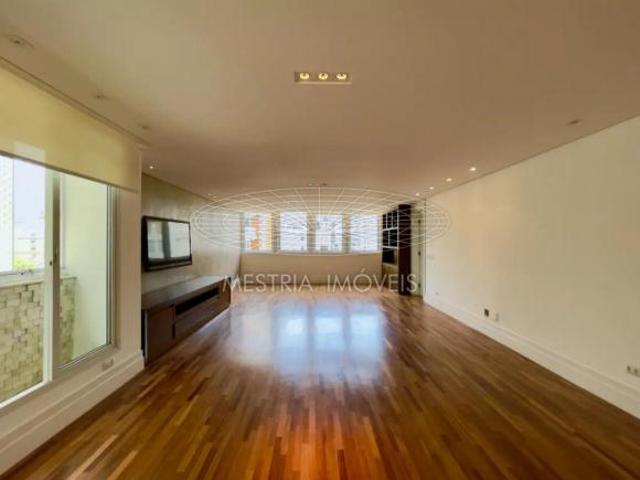 Jardim América | Apto excelente com 184 m² | 2 vagas | Próximo ao clube Paulistano!