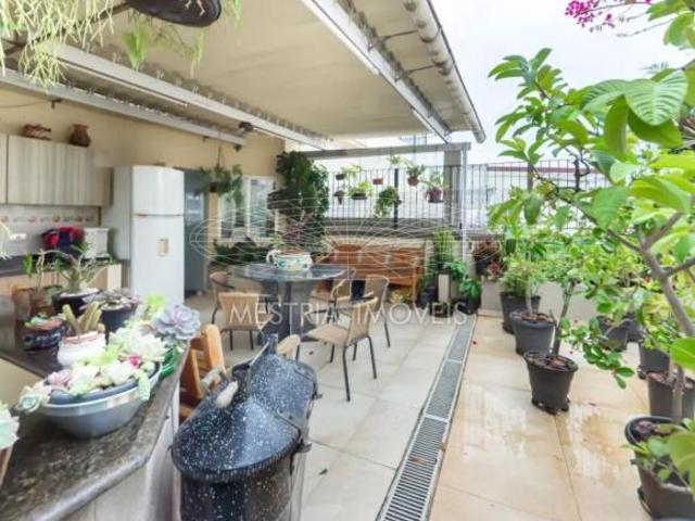 Jardim América | Cobertura duplex com 280 m² | 4 vagas | Próximo ao shopping e Oscar Freire!