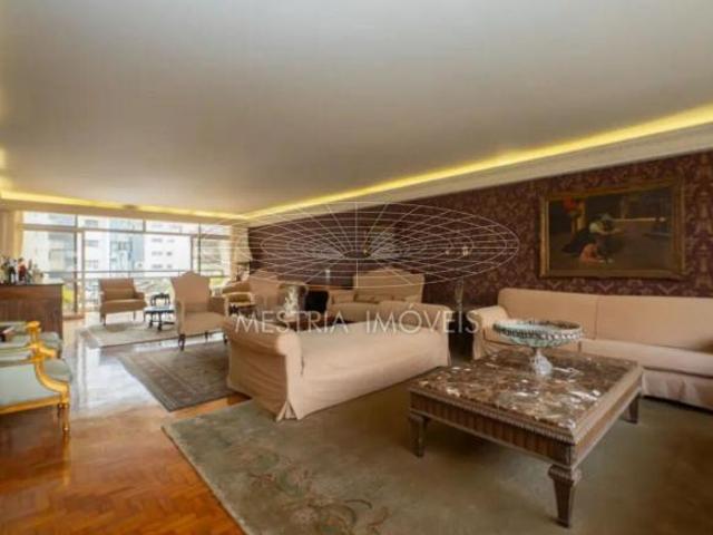 Jardim América: Estilo, sofisticação e 390 m² no ponto mais nobre da capital !
