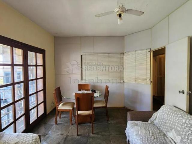 Jardim Alto Rio Preto Sobrado com 4 dormitórios. sendo 3 suites, uma delas master com hidro e clos