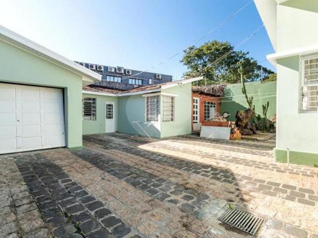Jardim Botânico Casa Térrea com 3 quartos amplo terreno 581m²
