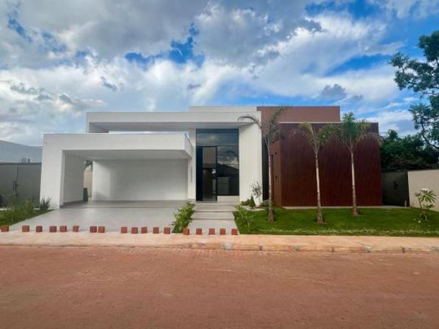 JARDIM BOTÂNICO + CASA DE 3 QUARTOS SUÍTES + NOVA E MODERNA