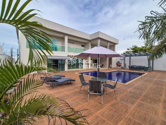 Jardim Botânico III Casa à venda de alto padrão, com Habite se, 3 suítes
