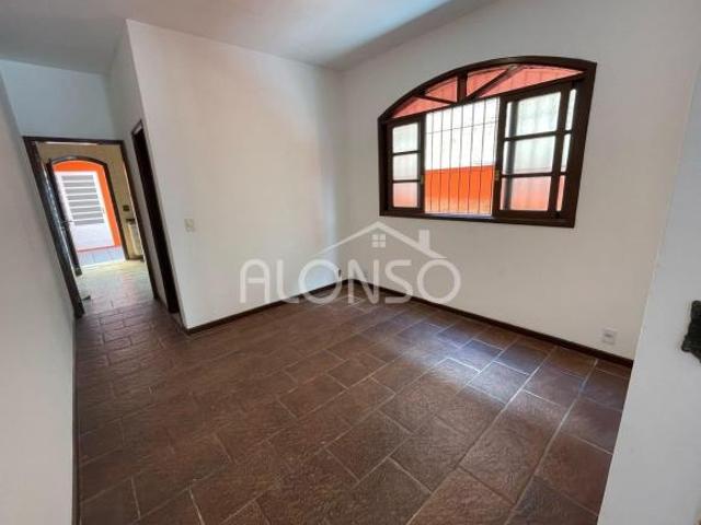 JARDIM BONFIGLIOLI CASA À VENDA COM 3 QUARTOS, SENDO 1 SUÍTE