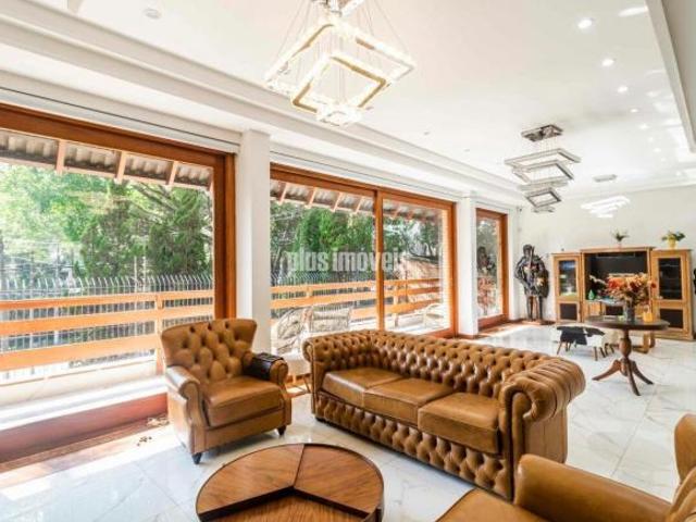 Jardim Guedala 810,0m² 4 Suítes, Vagas