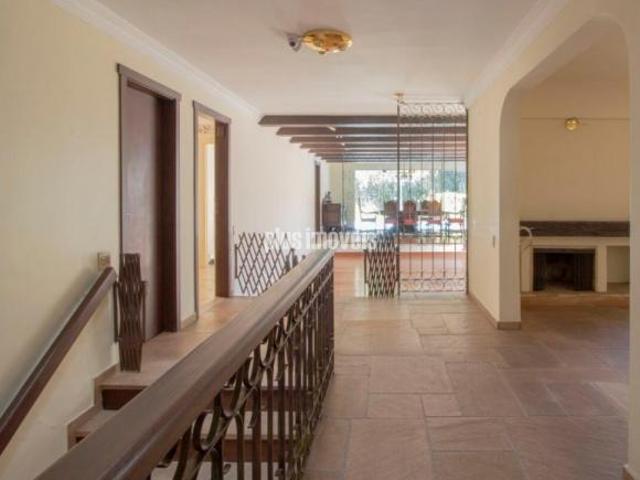 Jardim Guedala 341,0m²ac 3 suítes, sendo a master com closet, com WC senhor e senhora e terraço