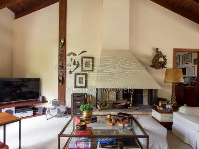 Jardim Guedala | Casa na melhor localização do bairro, com terreno de 2091 m² !