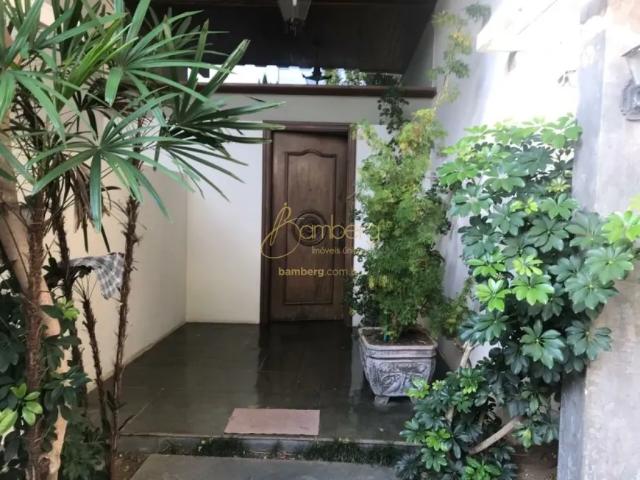 Jardim Guedala casa com 4 quartos/2 suítes, 5 garagens 500 m², localização privilegiada