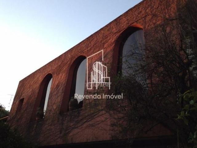 JARDIM GUEDALA CASA DE 411M² COM 4 SUÍTES E 4 VAGAS