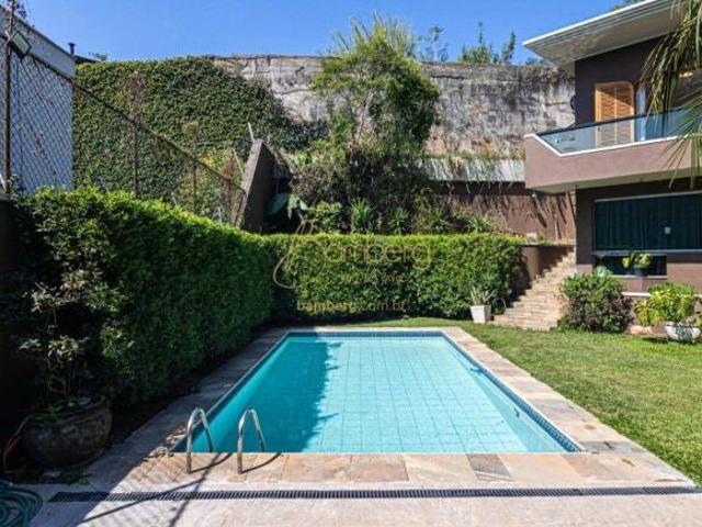 Jardim Guedala ? Casa Reformada | 596 m² úteis | 630 m² terreno | 3 Suítes | 4 Vagas