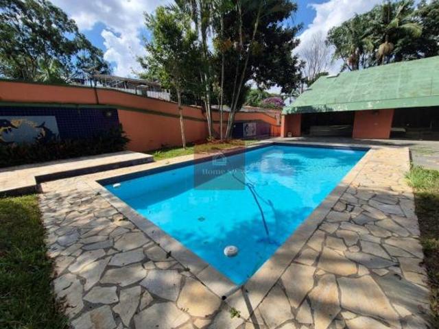 Jardim dos Estados, Casa ampla 4 suites, 6 vagas, 747 AU, piscina, salão festas, espaço gourmet