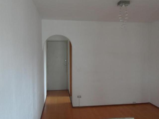 JARDIM DA GLORIA 2 QUARTOS, 1 VAGA FIXA