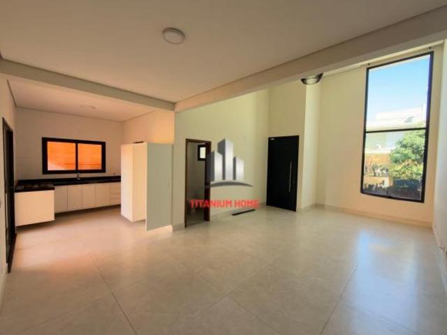 Jardim de Monaco Casa de 3 dorm sendo uma suite com Condomínio Jardim de Monaco