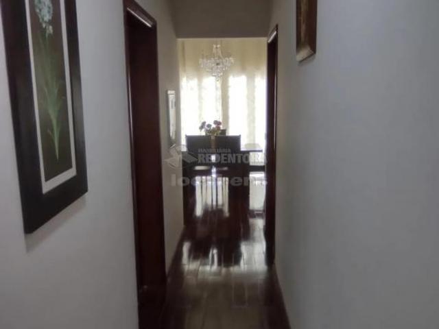 JARDIM EUROPA Casa com 4 dormitórios