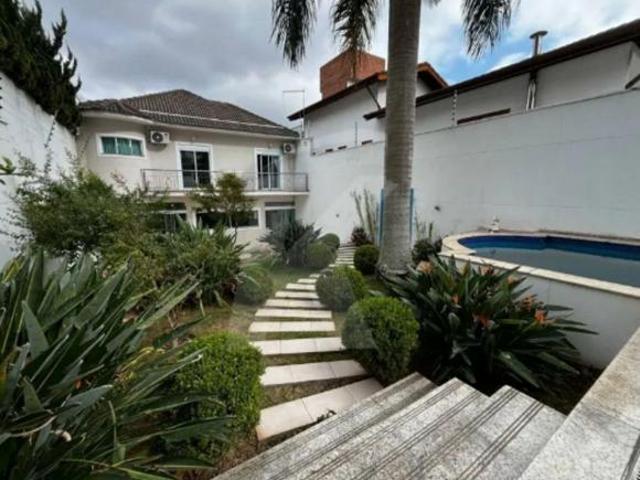 Jardim Floresta Casa de Alto Padrao à venda com 521 m² 4 suítes 8 vagas quintal piscina e jardim