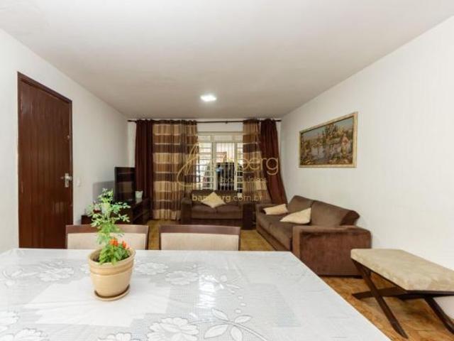 Jardim Hipico rua sem saída, 3 dormitórios suite 2 vagas portão eletrônico