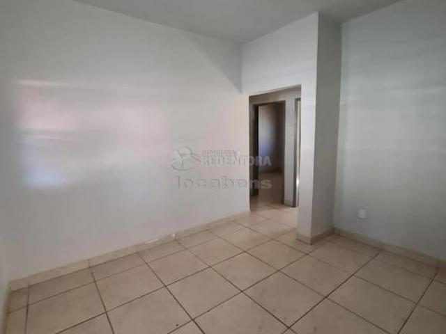 Jardim Nazareth 2 Casas em um mesmo lote, independentes entre si, cada uma com 3 dorms, Térrea e