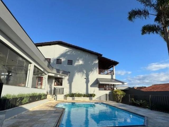 Jardim Sevilha Casa com 3 Suítes, Escritório, Piscina, Salão de festas, 6 vagas, em Bragança Paulist