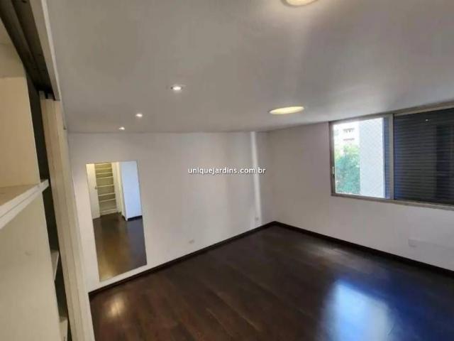 Jardim Paulista: 3 Dorm | 1 Suíte | 2 Vagas | 178 m² úteis