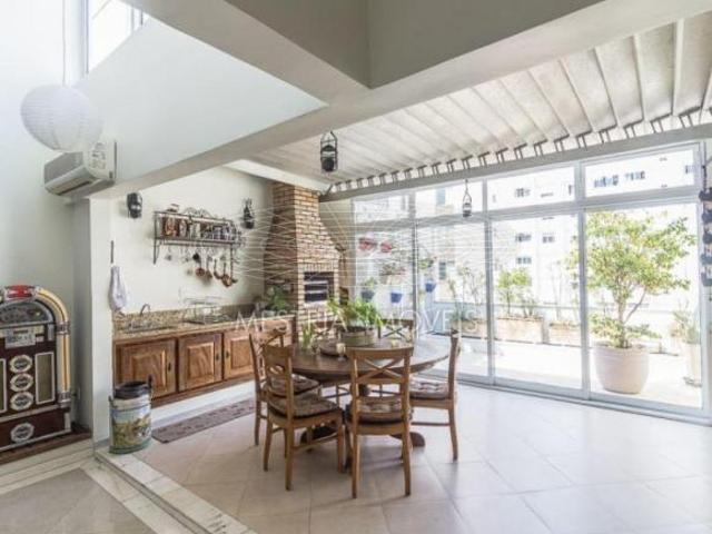 Jardim Paulista / Belíssima cobertura tríplex com 3 vagas de garagem !