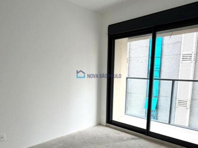 Jardim Paulista. Venda. Apartamento com 93m². 2 quartos. vagas