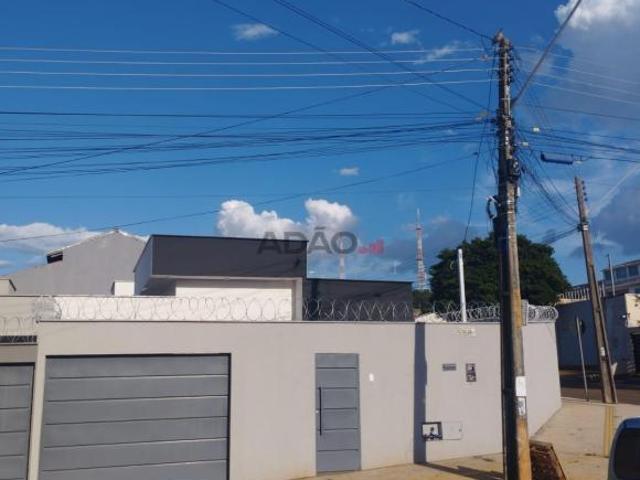 JARDIM PETROPOLIS Casa de Rua com 3 Quarto s por R$ 580000.00 no setor Residencial Petrópolis IN271