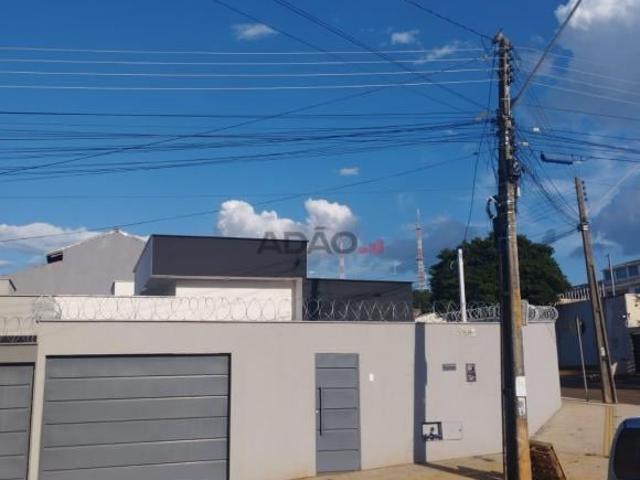 JARDIM PETROPOLIS Casa de Rua com 3 Quarto s por R$ 580000.00 no setor Residencial Petrópolis IN271