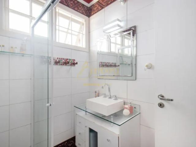 Jardim Prudência casa térrea 690 m2 AT 173 m2 AC 3 ds 1 suíte piscina espaço gourmet