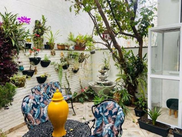 Jardim Prudência aconchegante casa com 3 dormitórios 2 vagas com com elevador