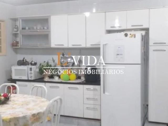 Jardim Rosely Anchieta: casa com edícula: Casa da frente com 03 dormitórios sendo 02 tipo apartame