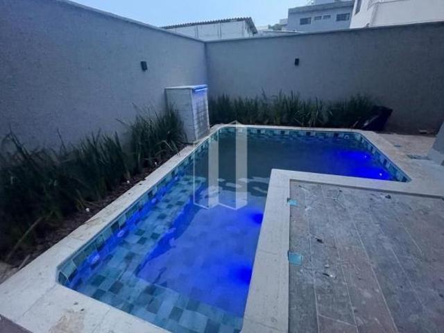 Jardins Bolonha — Sobrado Contemporâneo com Piscina e Suíte Master com Varanda