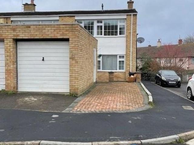 Jasmin Grove, Bristol, BS11 3 bed terraced house to rent £1,475 pcm £340 pw