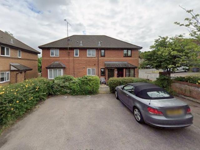 Jasmine Close, Bedford MK41, 2 bed property to rent, £975 pcm | PrimeLocation