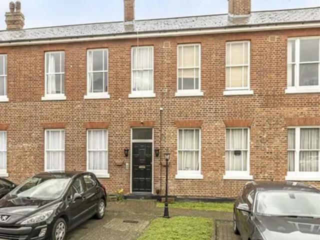 Jasmine Court, London, SE12 9HP, United Kingdom | 2 bed apartment for rent #166812021 | Rentberry